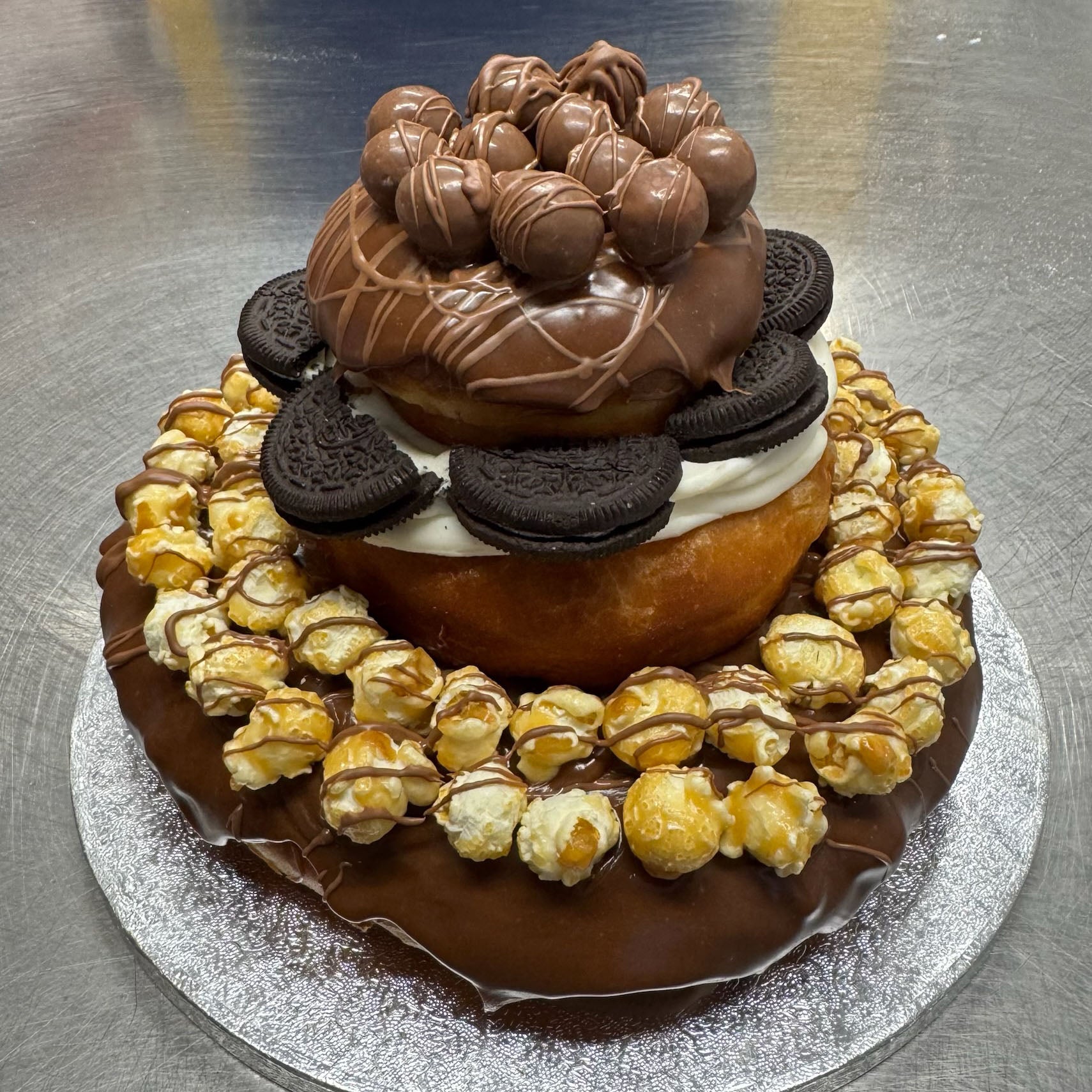 Order Celebration Doughnut Stack – Crazydayzdoughnuts