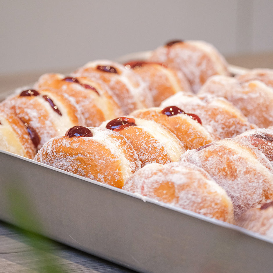 Luxury Doughnuts Made Fresh in Berkshire – Crazydayzdoughnuts